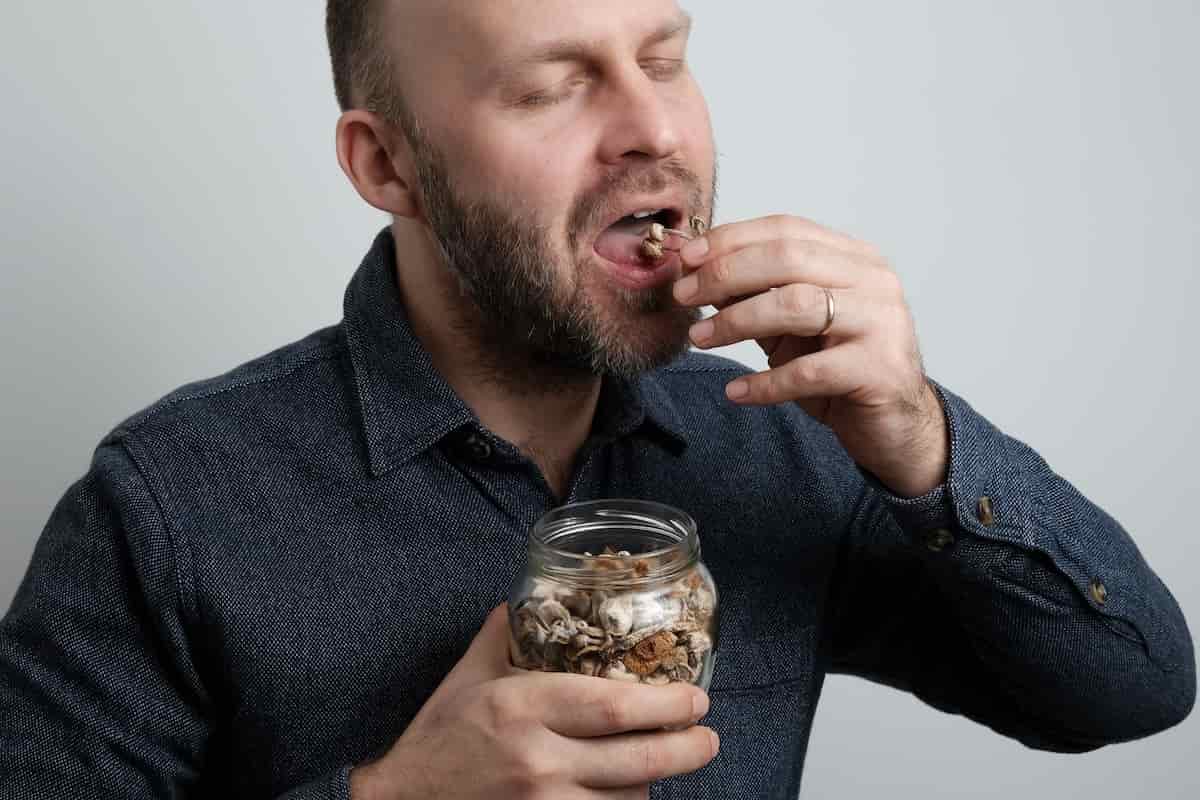 Psilocybin (Magic Mushrooms) Addiction: Signs and Side Effects of ...